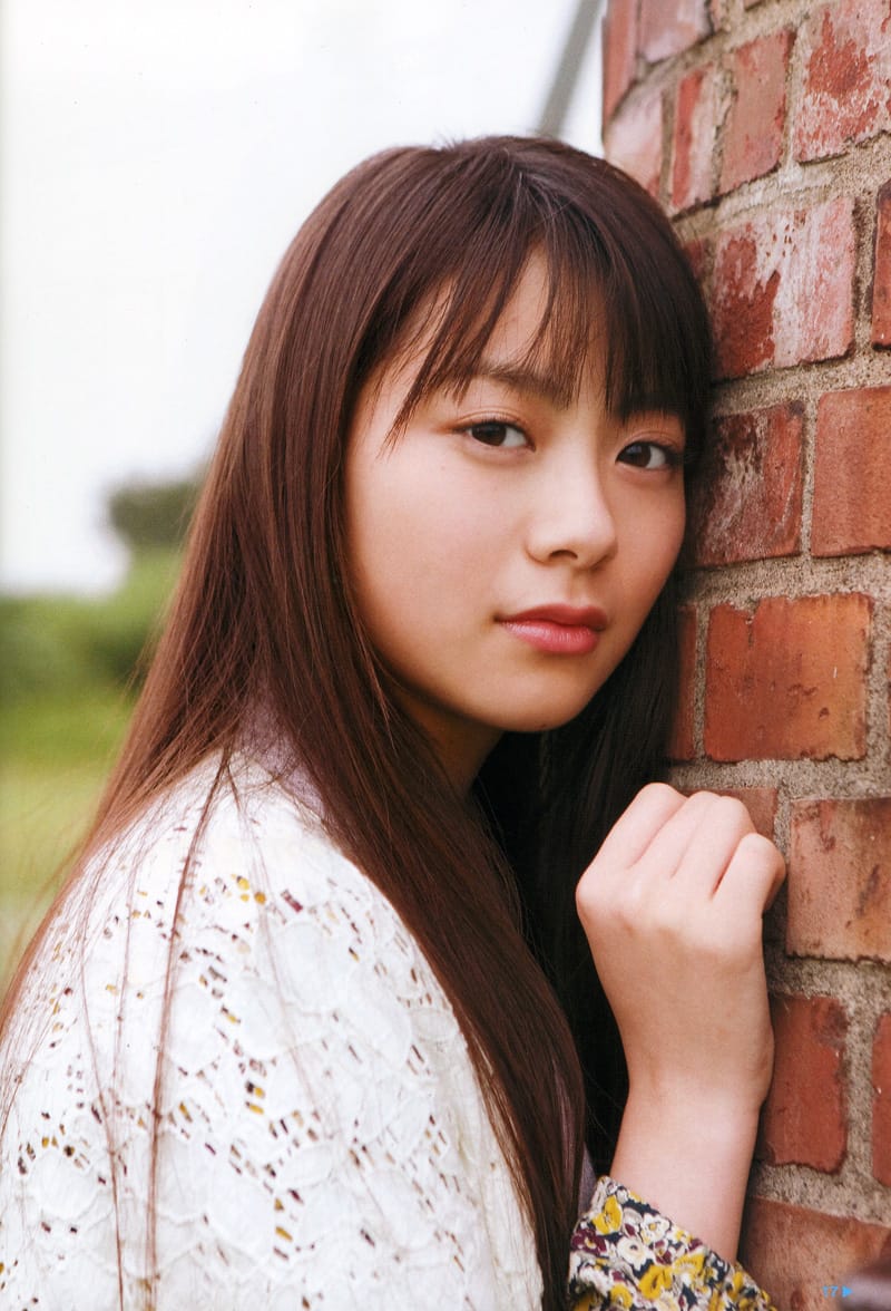【女優】山下リオが登山ロケ番組の格好に批判の声!「山登り用のスカートですが」 エム速│トレンド・ハラスメント
